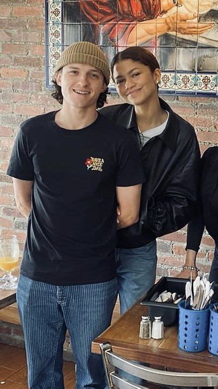 Oh La La Tom Holland And Zendaya Hold Hands During Date At The Louvre