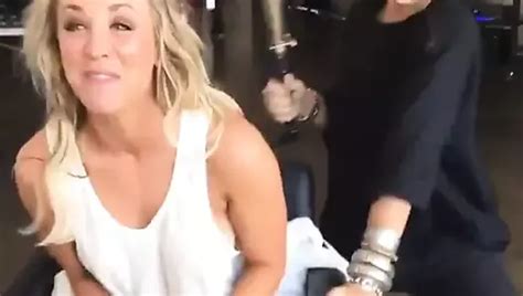 Kaley Cuoco Boob Slip Celebrity Porn Xhamster