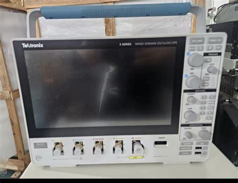 Tested Good Tektronix 3 Series Mdo Mixed Domain Oscilloscopes Mdo32 And Mdo34
