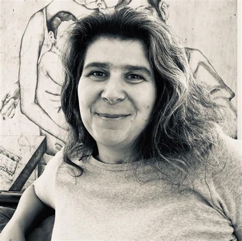 à La Rencontre De Lartiste Stéphanie Libreros