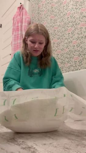 100 Clip Bundlediapered Female Omorashi