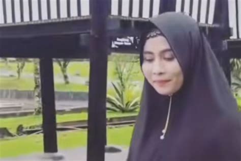 Apa Pekerjaan Dahlia Andayani Ibunda Naja Hafiz Indonesia Yang Meninggal Dunia Benarkah Bukan