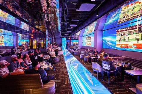 Plan Your Visit To Atomic Golf Las Vegas Hours Parking And Info
