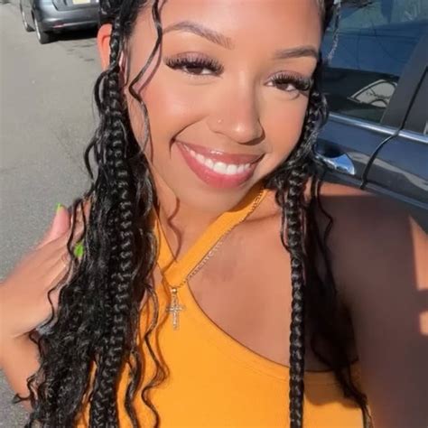 Mia♡︎ Miaox • Threads Say More