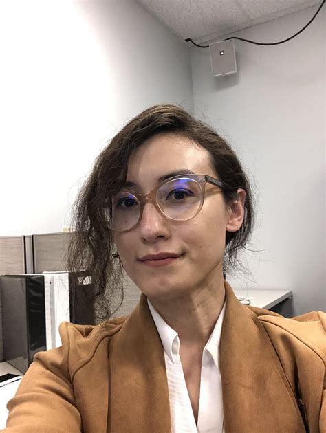 Work Selfie R Transadorable
