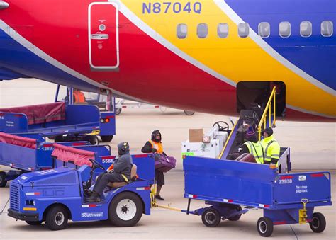 Southwest Baggage Policy Rules For Carry On Bags And Checked Luggage