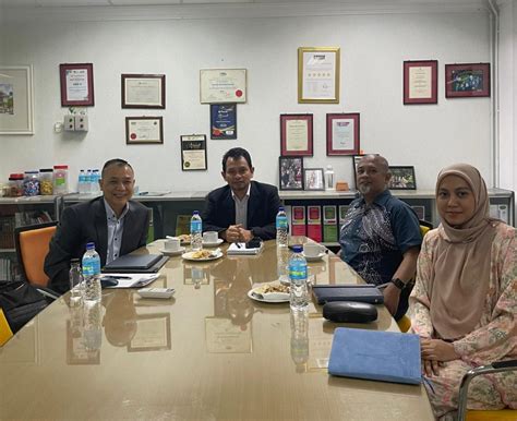 Discussion On Development Of A Continuing Education Program In
