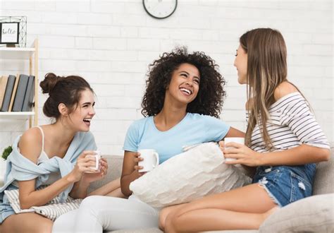25 Essential Roommate Rules You Should Have Before Moving In Together