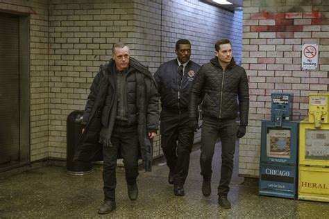 Chicago Fire Recap Firehouse 51 And The Intelligence Unit Back Together