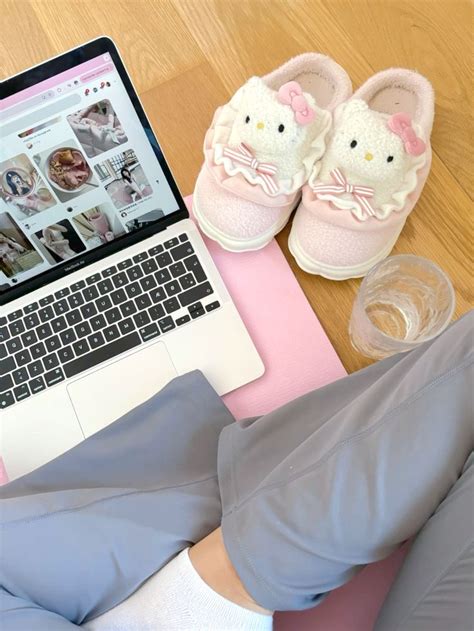 Follow Her Instagram Miradaisy Pink Princess Pink Outfits Mira