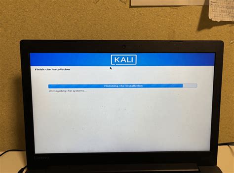 Повний посібник з інсталяції Kali Linux Hackyourmom