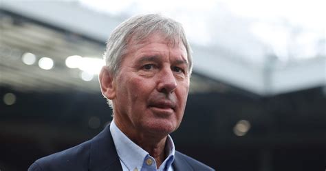 Bryan Robson Reveals Man Utd Ignored His Request To Sign Arsenal Star Football Metro News