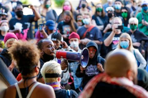 Seattle Protesters Establish Capitol Hill Autonomous Zone
