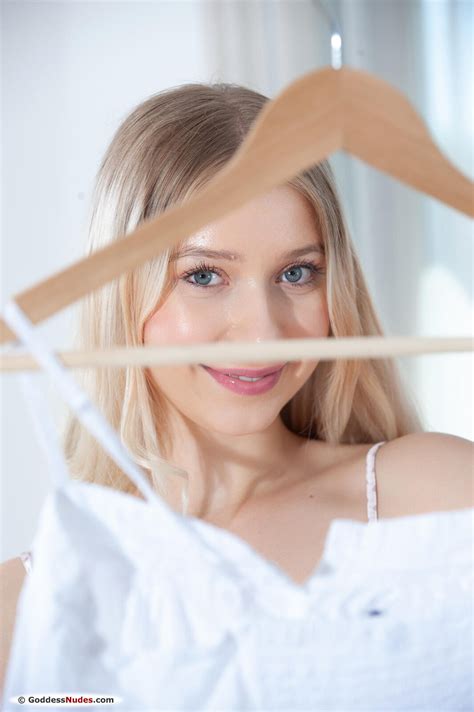 Cherry Blossom In Mirror By Goddess Nudes Erotic Beauties