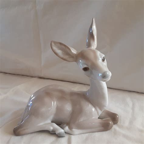 Lladro Sitting Deer Fine Porcelain 1064 Retired Etsy