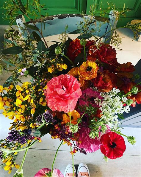 Grace Naumann 🐇 Grace Naumann • Instagram Photos And Videos Floral Wreath Decor English House