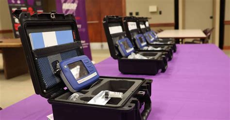 501 Life Magazine Uca Police Department Receives Trunarc Handheld