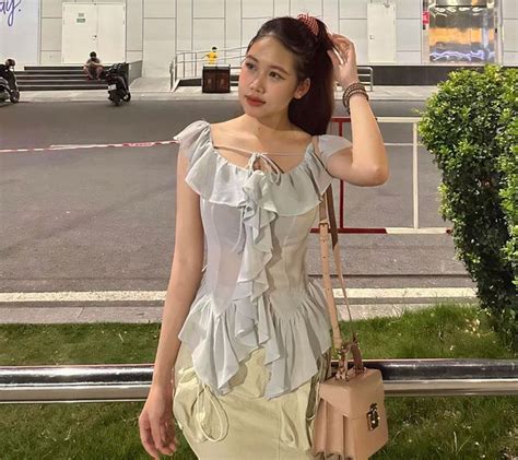 Nhan Sắc Bạn Gái Tiếp Viên Hàng Không Của Tuyển Thủ U23 Việt Nam Sở Hữu