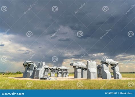 Carhenge Eine Moderne Replik Von Stonehenge Redaktionelles Stockbild