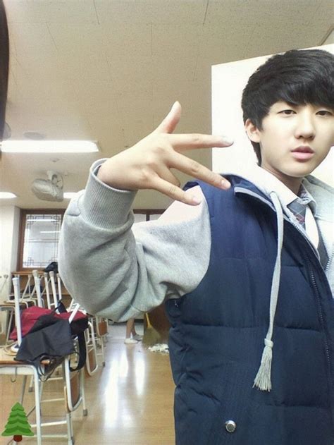Pre Debut 장비니~~~ Певцы Мемы знаменитостей Знаменитые парни