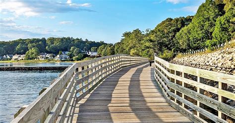 The Magical Coastal Walk In Maine That Will Transport You To Another