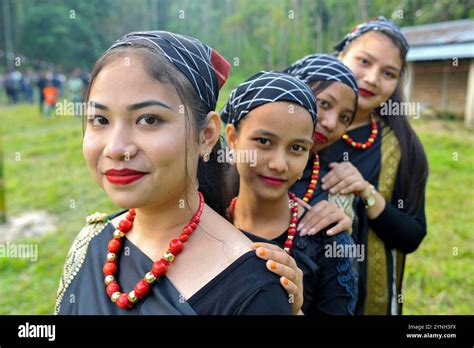 The Khasi Tribe Adorned In Their Traditional Attire Performed Traditional Khasi Songs On The