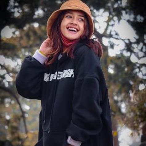 Simrella Lama Youtube