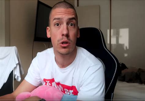 Krio Je Mesecima Baka Prase Seo Pored Ove PlavuŠe Pa Otkrio Vreme Je Da Priznamo Fanovi U Šoku