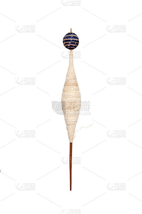 古代的手纺锤，用于在白底上纺纱和织布素材 花瓣网