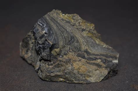 Coffinite Mineral Information Data And Localities