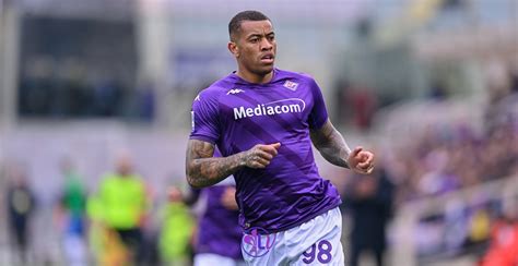 Due Difensori Lasciano La Fiorentina Igor Al Brigton Terzic Va Al