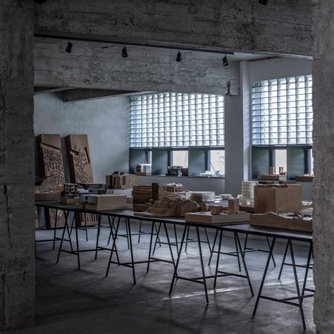 Neriandhu Creates Nomadic Office Interiors For Shanghai Media Company