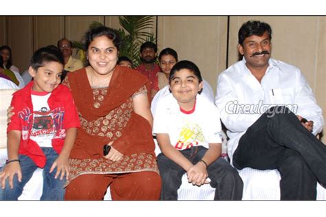 ஹாலிவுட் வரை கலக்கும் நடிகர் நெப்போலியன் வாழ்க்கை வரலாறு