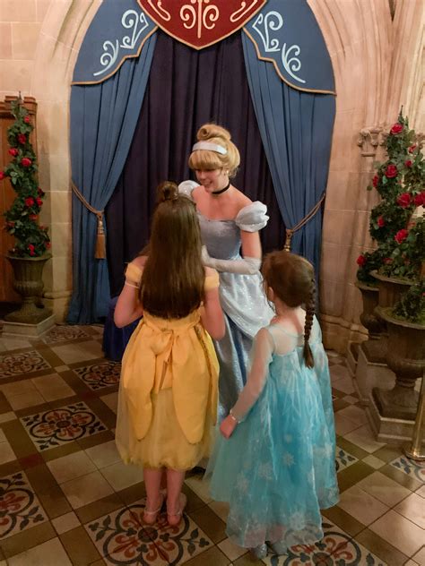 Dine Like Royalty In The Castle At Cinderellas Royal Table