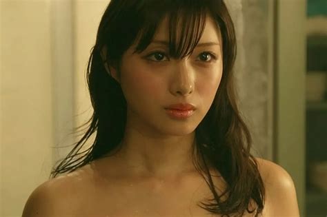 【石原さとみ高画質エロ画像128枚】くちびるセクシー女優の濡れ場＆お宝グラビア│エロ画像まとめエロトック