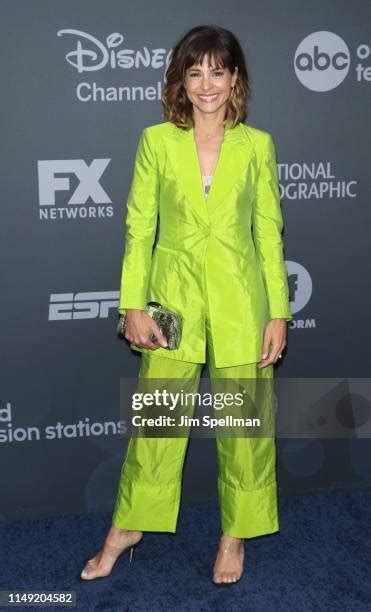 1120 Stephanie Szostak Photos And High Res Pictures Getty Images