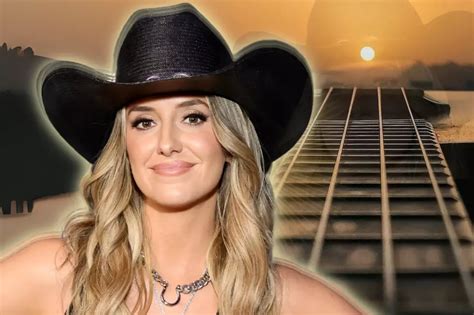 See Lainey Wilsons Eye Popping Engagement Ring Pictures