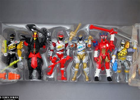 一眼看穿 Power Rangers Dino Charge Mighty Hero Set 强力英雄組