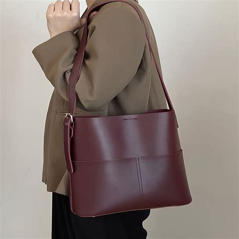 Trendy Large Capacity Tote Shoulder Bag Solid Color Faux Leather