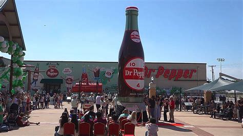 Texas Dr Pepper Museum Unveils Worlds Largest Dr Pepper Bottle