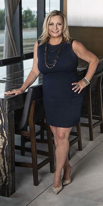 Janelle Dennis Chicago Agent Magazine