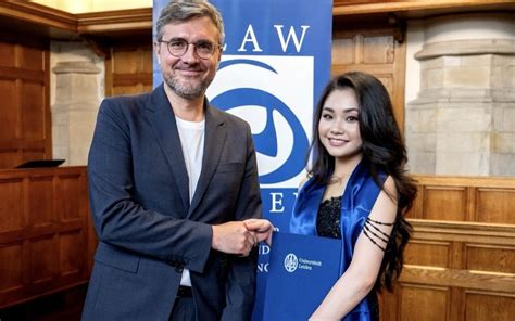 Sandang Gelar Llm Dari Kampus Top Fidela Gracia Terima Kasih President University