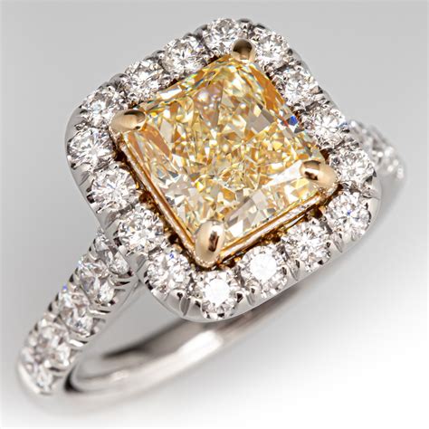 Radiant Diamond Engagement Ring 14k White Gold 210ct W Xvs2 Gia