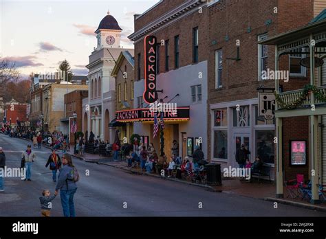 Jonesborough Tennessee Usa December 9 2023 People Gathered In