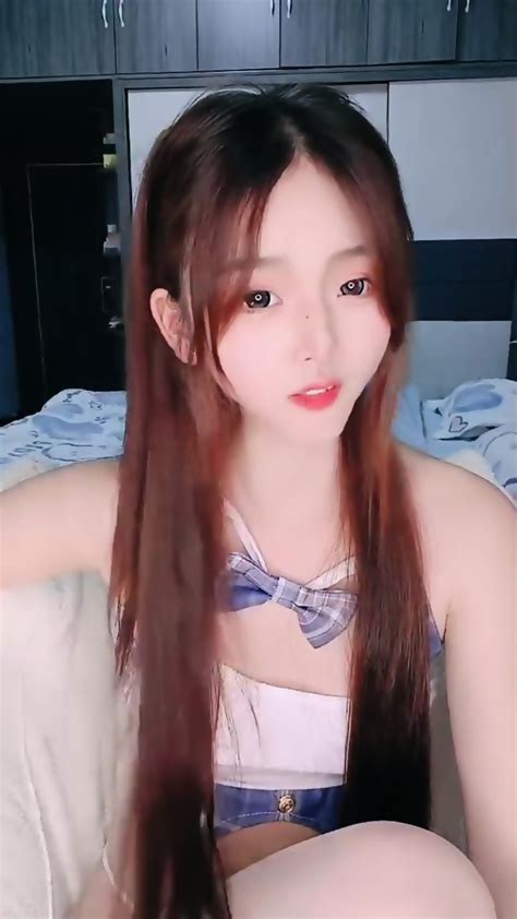 【小嫩妹】校花学生妹身材颜值爆表道具自慰狂喷水2 Eporner