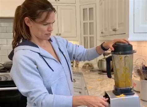 jennifer garner s relatable food fails recipe attempts photos us weekly