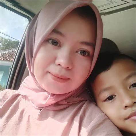 Gudangnyaserbaada Gudangnyaserbaada Is Live Tiktok Live