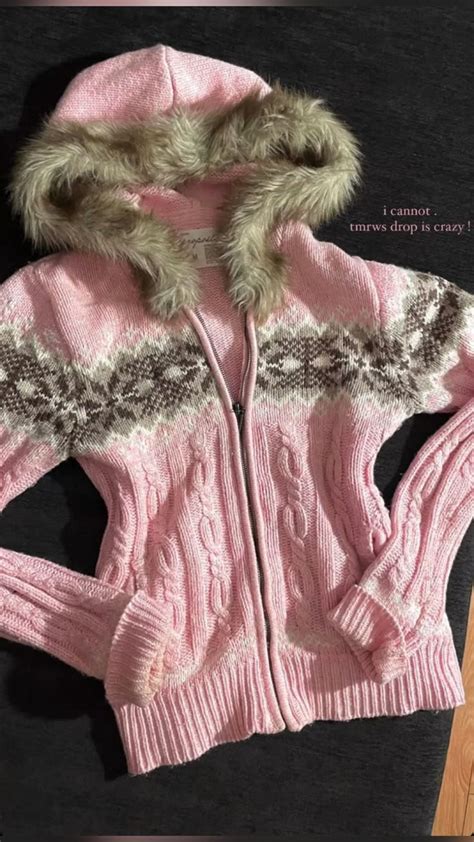 Pin On Winter Princess 2000s Fashion Outfits Girly Outfits Mcbling Fashion