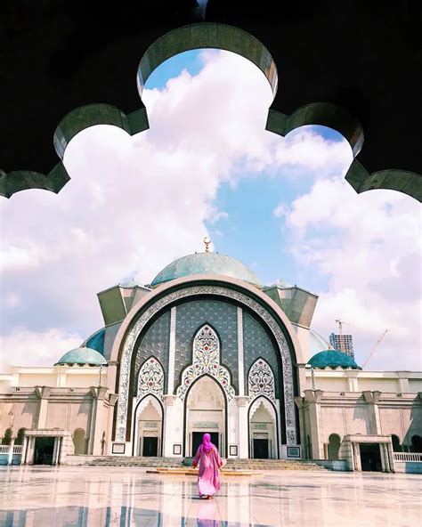 Masjid Wilayah Persekutuan The Federal Territory Mosque Kuala Lumpur