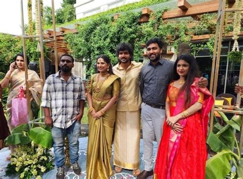 Tamil Actor Kavin Raj Marries Girlfriend Monicka David See Wedding